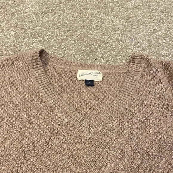 Universal Thread | Sweaters | Neutral Vneck Sweater | Poshmark
